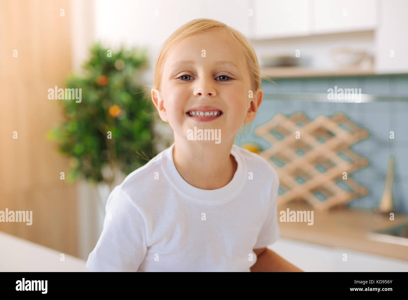 Smart cute kid girl hi-res stock photography and images - Alamy