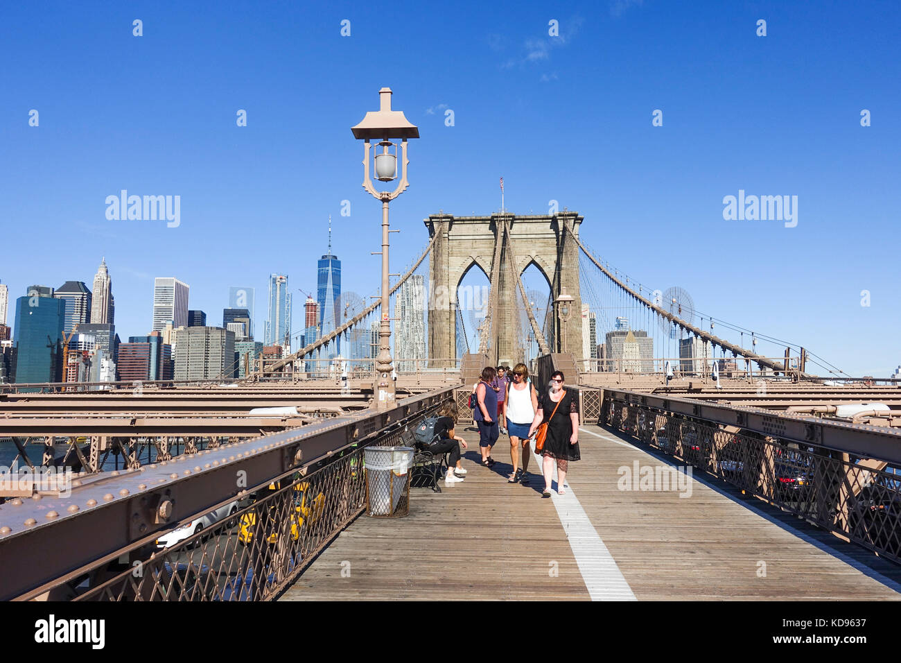 Brooklyn bridge, New york, pedestrian walkway, Manhattan, United states ...