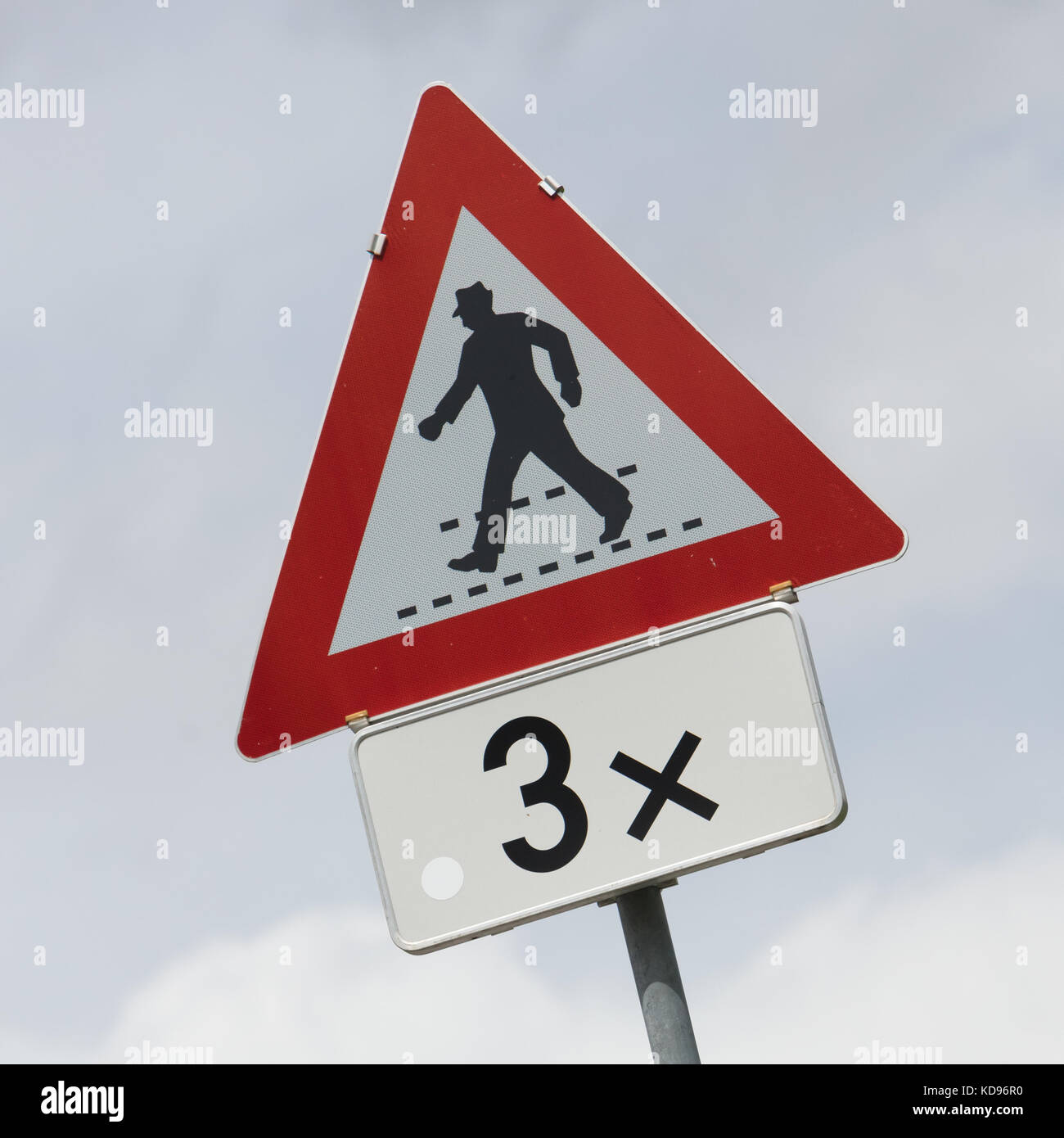 Pedestrians warning sign, red triangle sign with pedestrian symbol ...