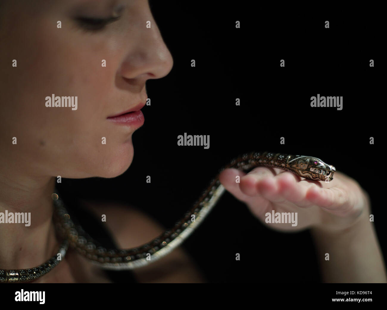 Ruby necklace hi-res stock photography and images - Alamy