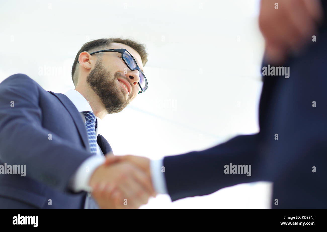 Businessmen making handshake - business etiquette, congratulatio Stock ...