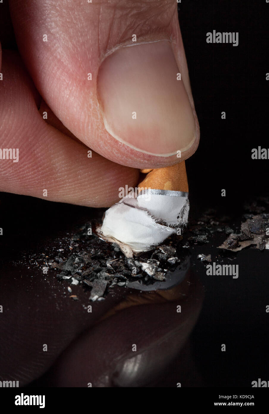 Hand and cigarette and close up hi-res stock photography and images - Alamy
