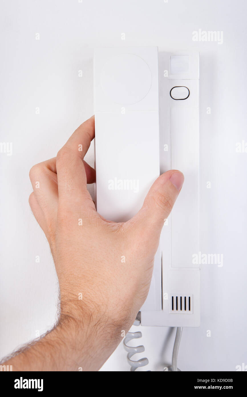 Hand holding receiver hi-res stock photography and images - Alamy