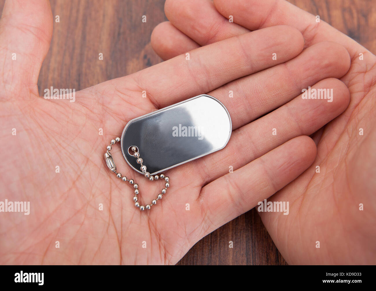 Id card army hi-res stock photography and images - Alamy