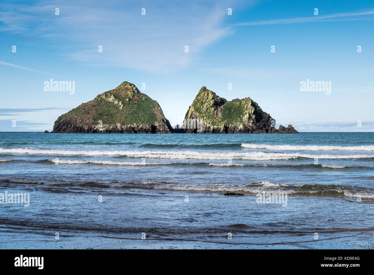 Gull Rocks at Holywell Bay Cornwall Stock Photo - Alamy