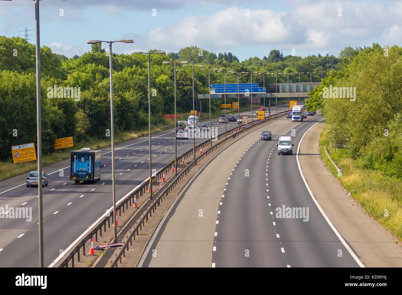 London Motorway Sign Uk High Resolution Stock Photography and Images ...