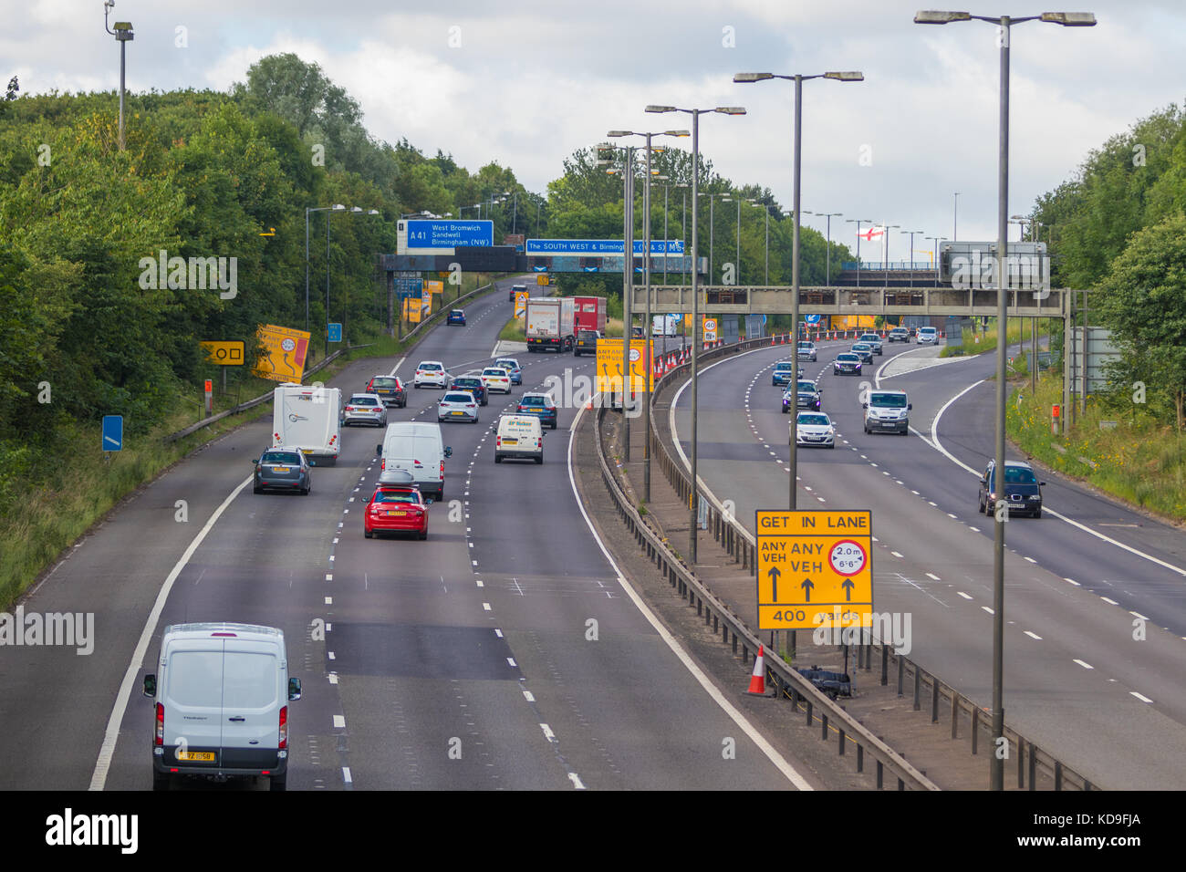 London Motorway Sign Uk High Resolution Stock Photography and Images ...