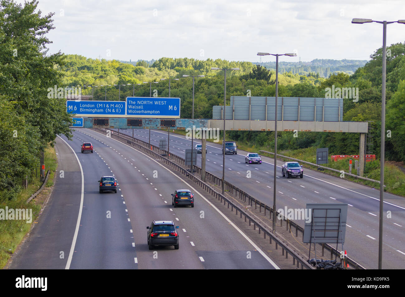 London motorway sign uk hi-res stock photography and images - Alamy