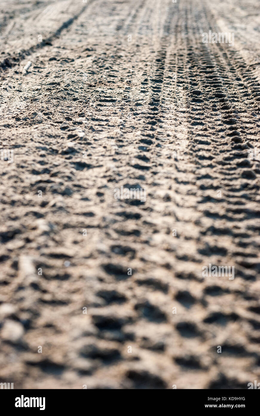 Tyre tracks hi-res stock photography and images - Alamy