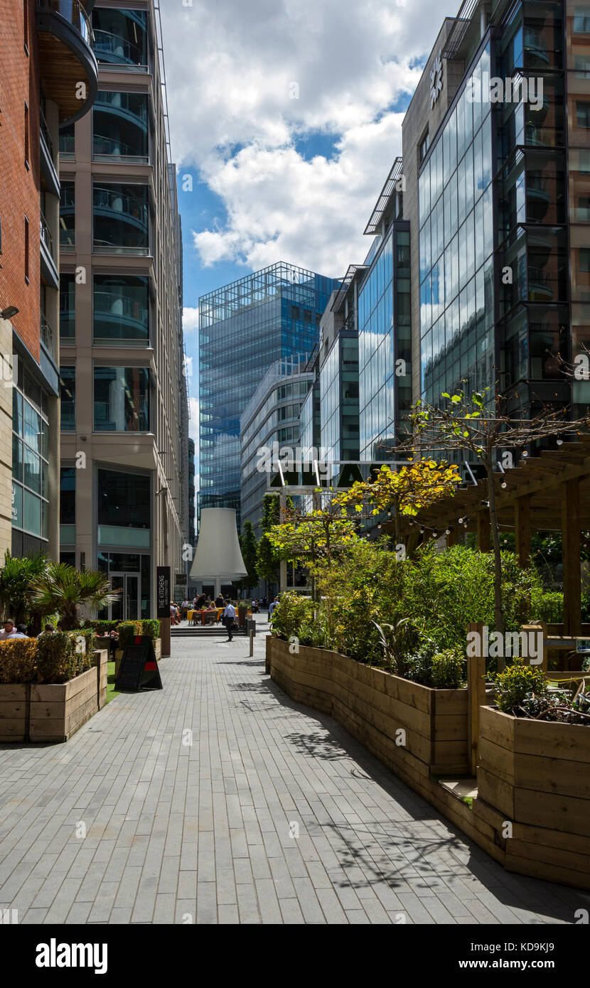 Hardman Boulevard from the Left Bank area, Spinningfields, Manchester ...