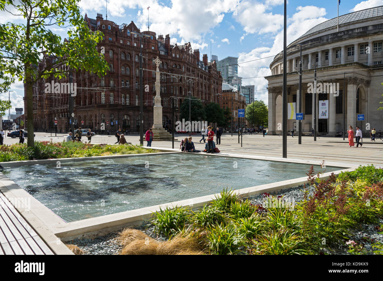 Square flower bed hi-res stock photography and images - Alamy