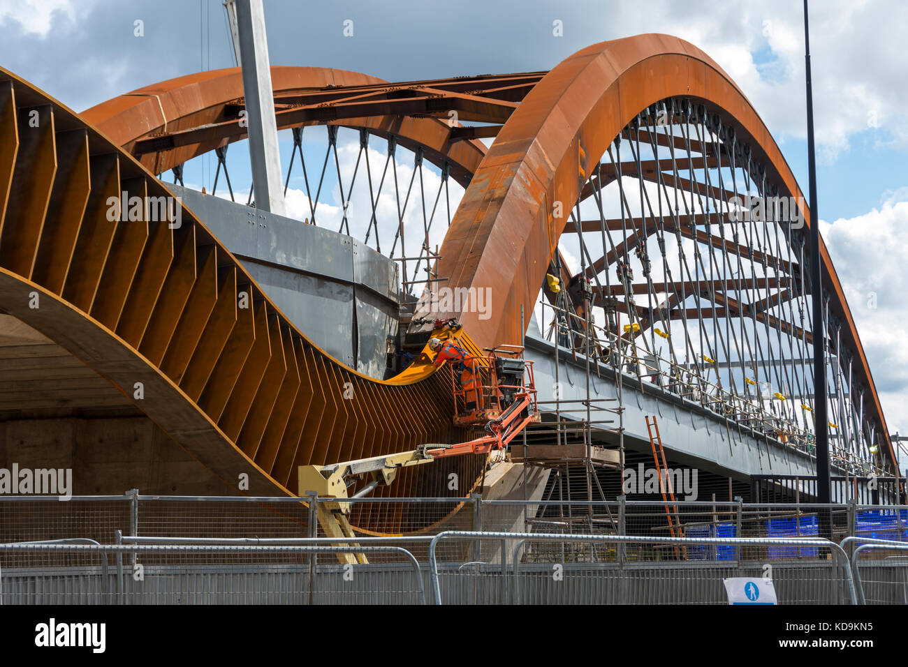 New rail bridge under construction over the river Irwell, for the ...