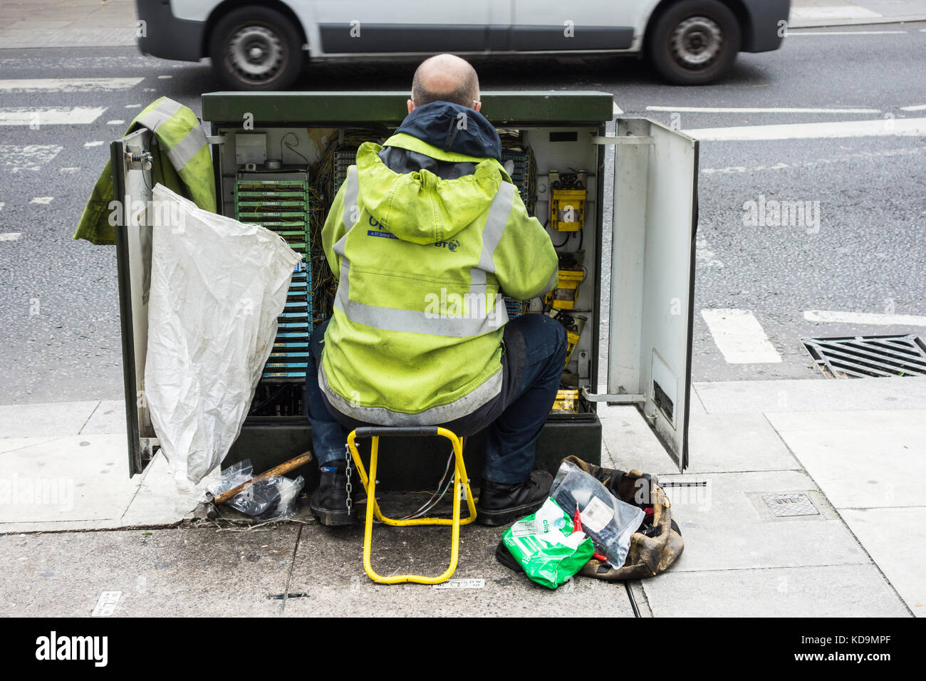 Bt engineer face hi-res stock photography and images - Alamy