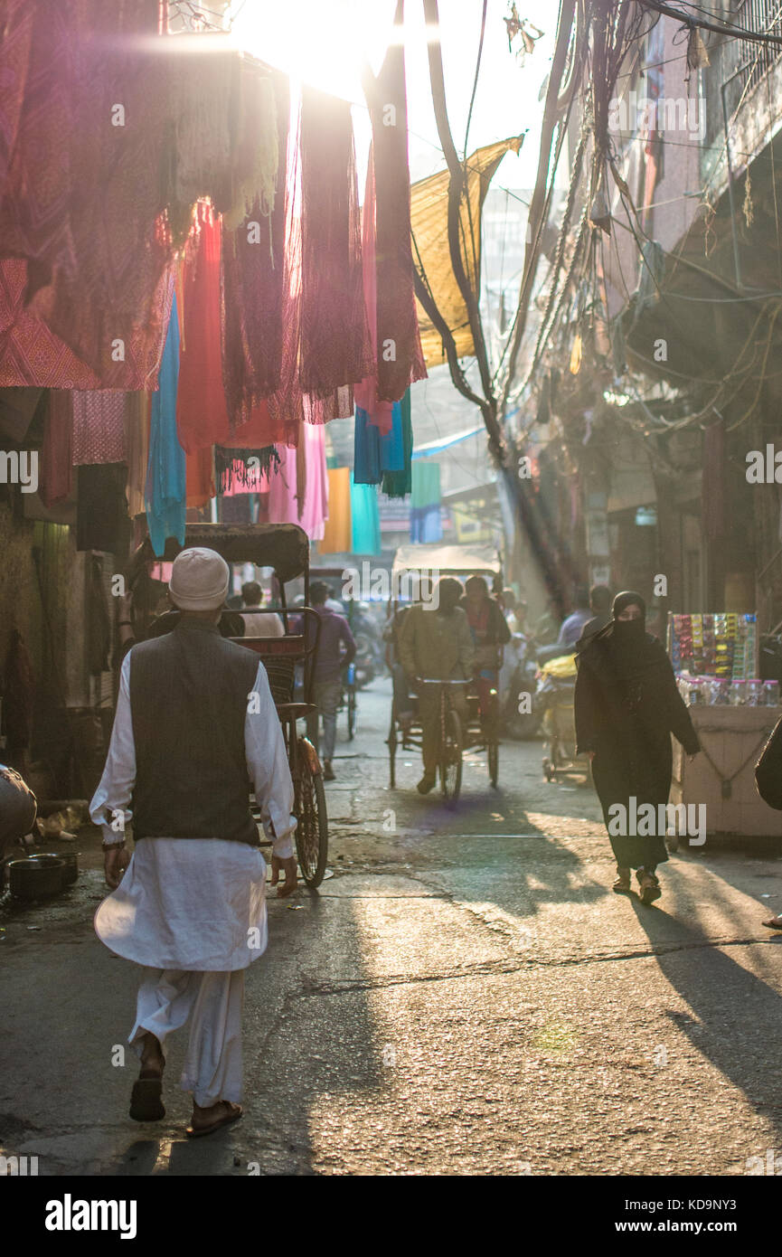 NEW DELHI - INDIA - 9 DECEMBER 2016. City life in India .People are ...
