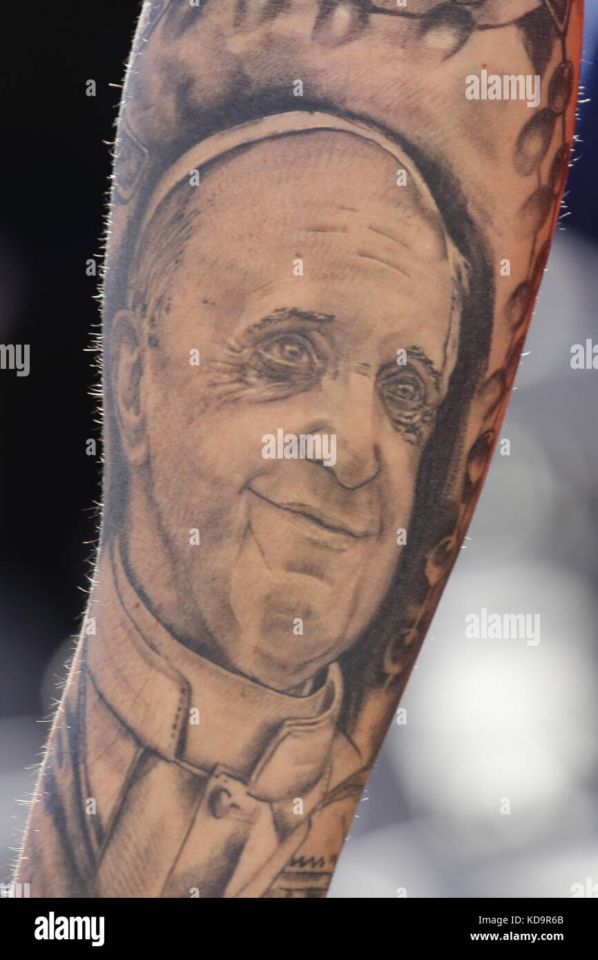 October 11, 2017 - Vatican City State (Holy See) - A man show his ...