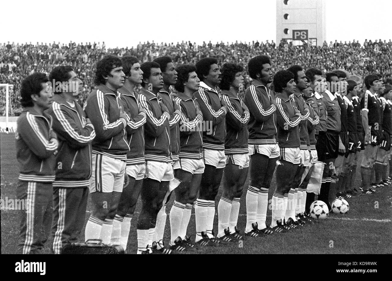 LIMA, 3 DE JUNIO DE 1978 PARTIDO ENTRE LA SELECCION PERUANA Y LA ...