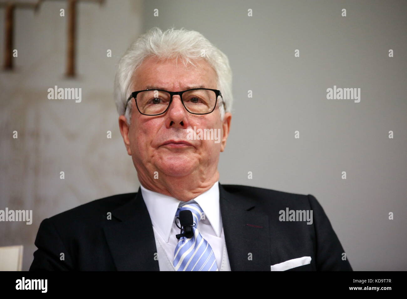 Frankfurt, Germany. 11th October, 2017. British author Ken Follett ...