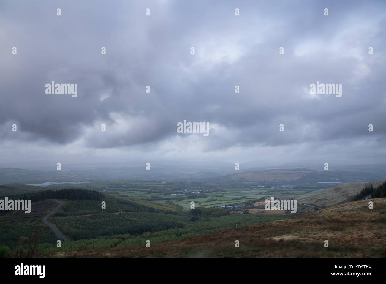 Rhigos Viewpoint, South Wales, UK. UK weather: It's a cloudy and stormy ...