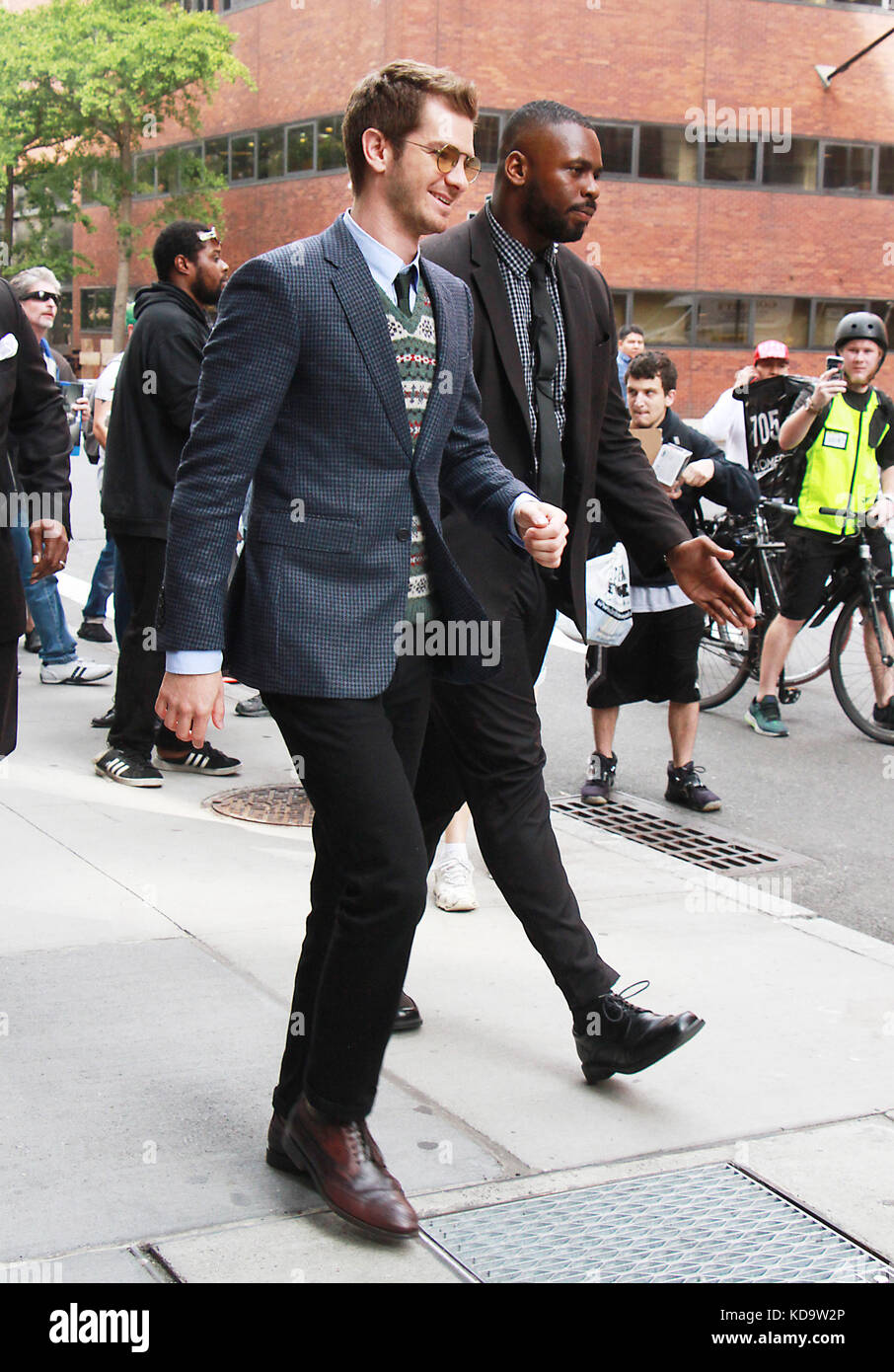 New York, NY, USA. 11th Oct, 2017. Anderw Garfield seen at AOL's Build ...