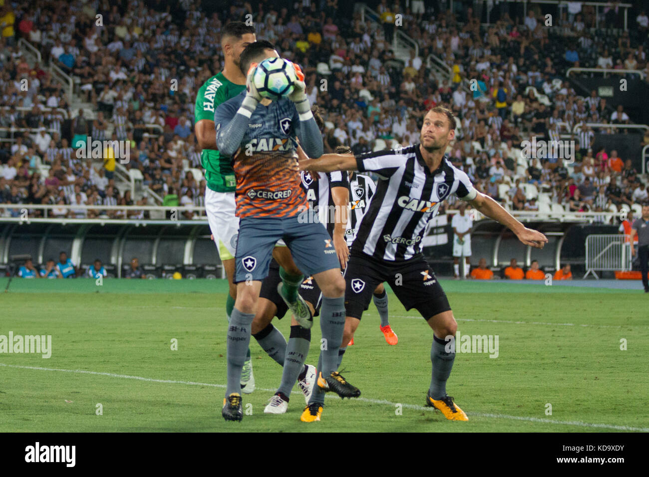 Rio De Janeiro, Brazil. 11th Oct, 2017. The Goleirio Gatito Fernandes ...