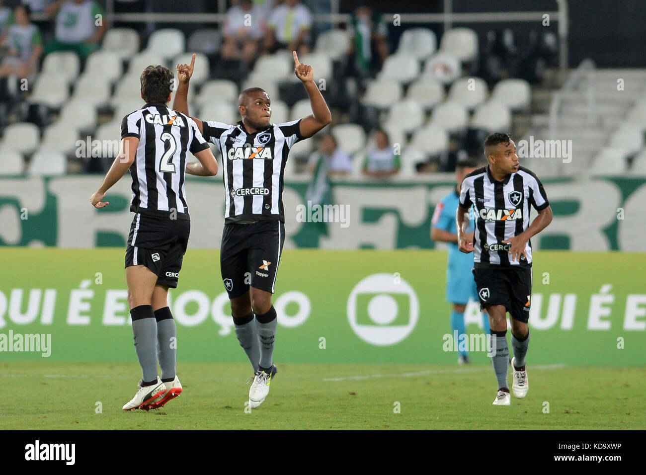 Rio De Janeiro, Brazil. 11th Oct, 2017. Vinicius Tanque celebrates goal ...