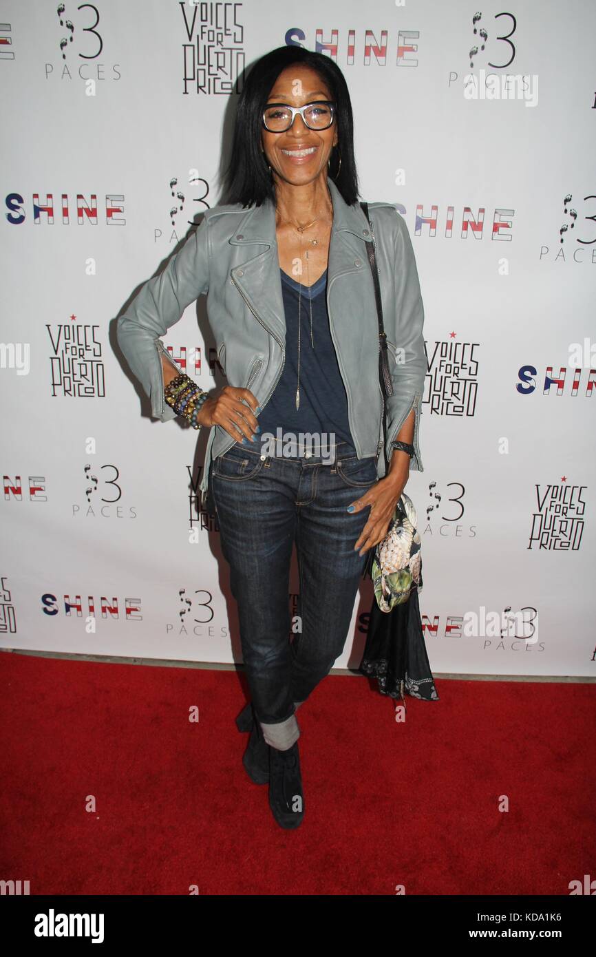 Hollywood, California, USA. 11th Oct, 2017. I15931CHW.13 Paces Host ...