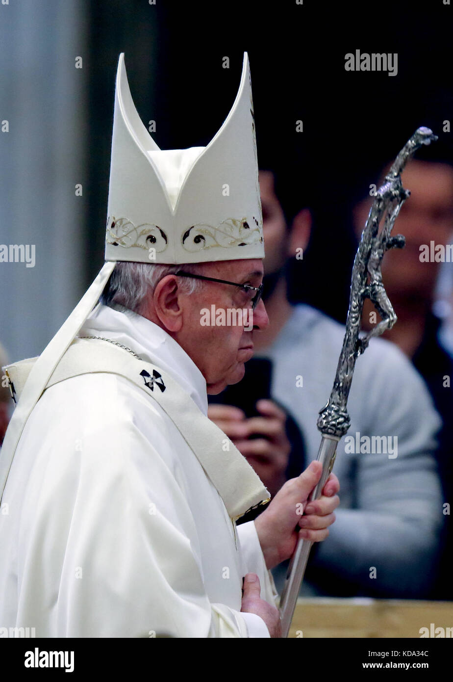 Rome, Italy. 12th October, 2017. Pope Francis celebrates mass in the ...