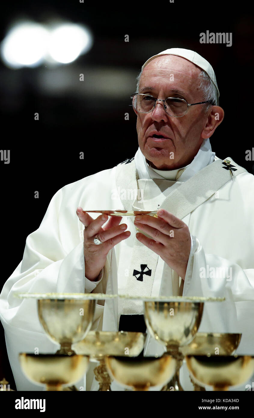 Rome, Italy. 12th October, 2017. Pope Francis celebrates mass in the ...