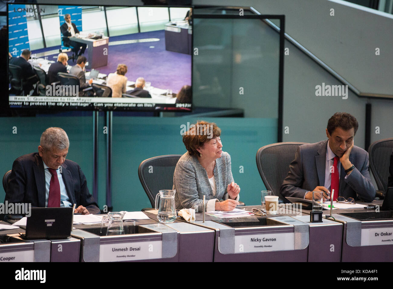 Gla member nicky gavron labour hi-res stock photography and images - Alamy