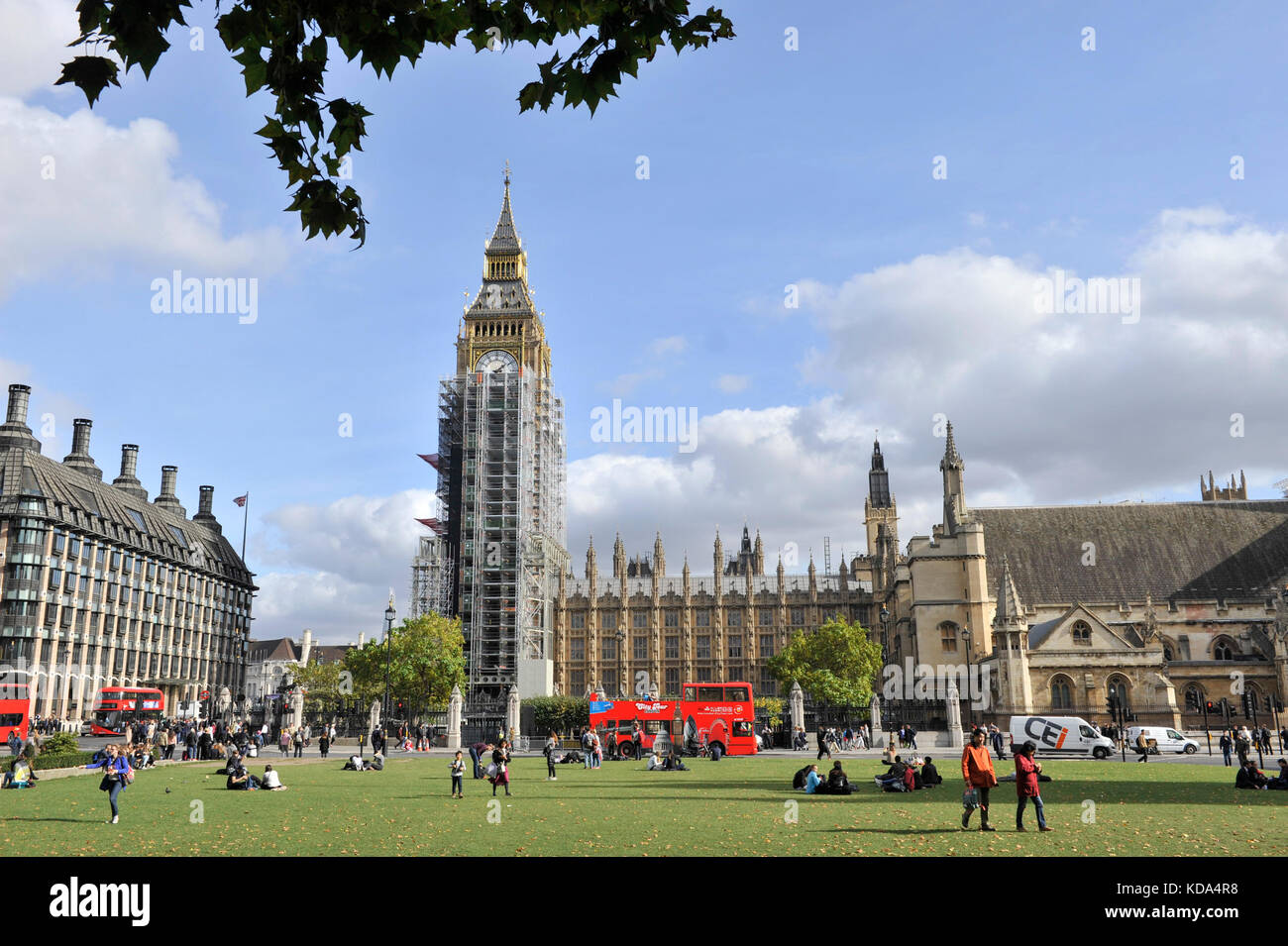 London, UK. 12th Oct, 2017. Scaffolding covers the Elizabeth Tower ...
