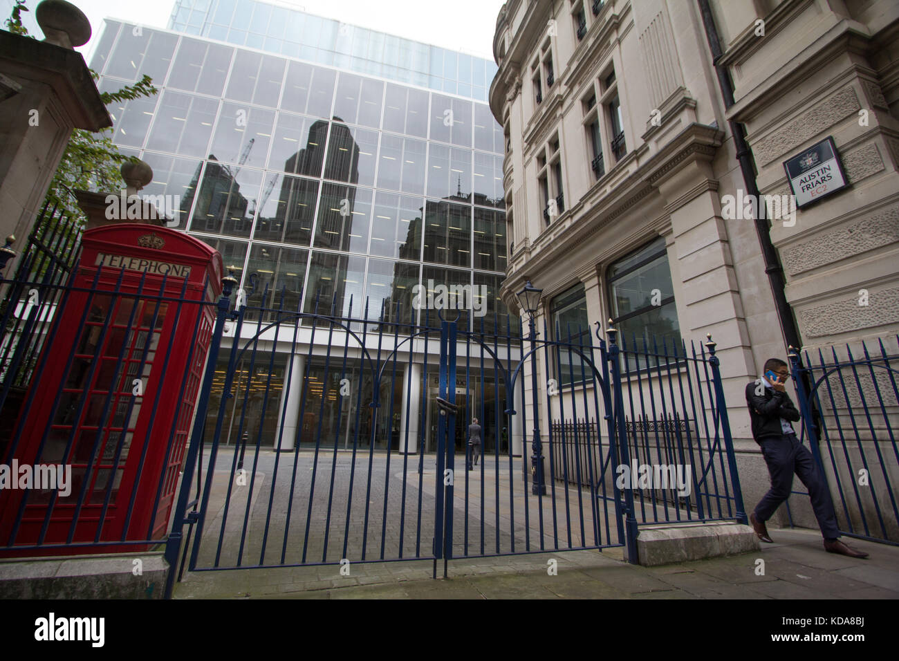 Blackrock asset management offices London Stock Photo - Alamy
