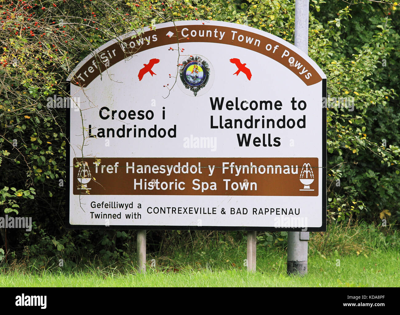 Llandrindod wells sign hi-res stock photography and images - Alamy