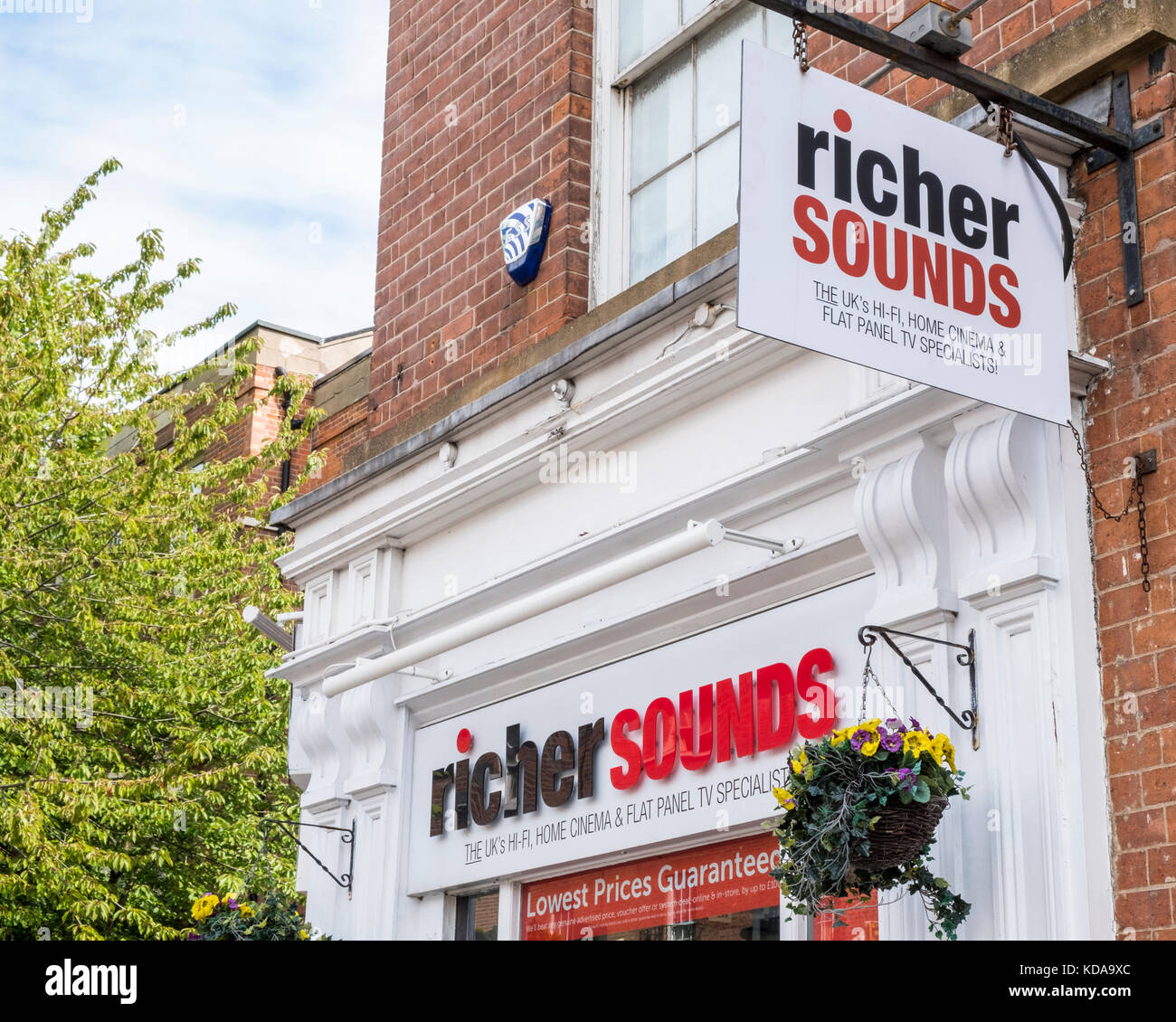 Richer sounds uk hi-res stock photography and images - Alamy