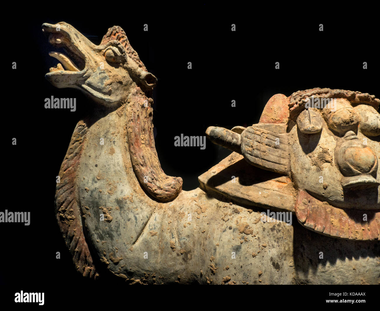 TANG DYNASTY CAMEL Chinese statue of a camel with its load made in the ...