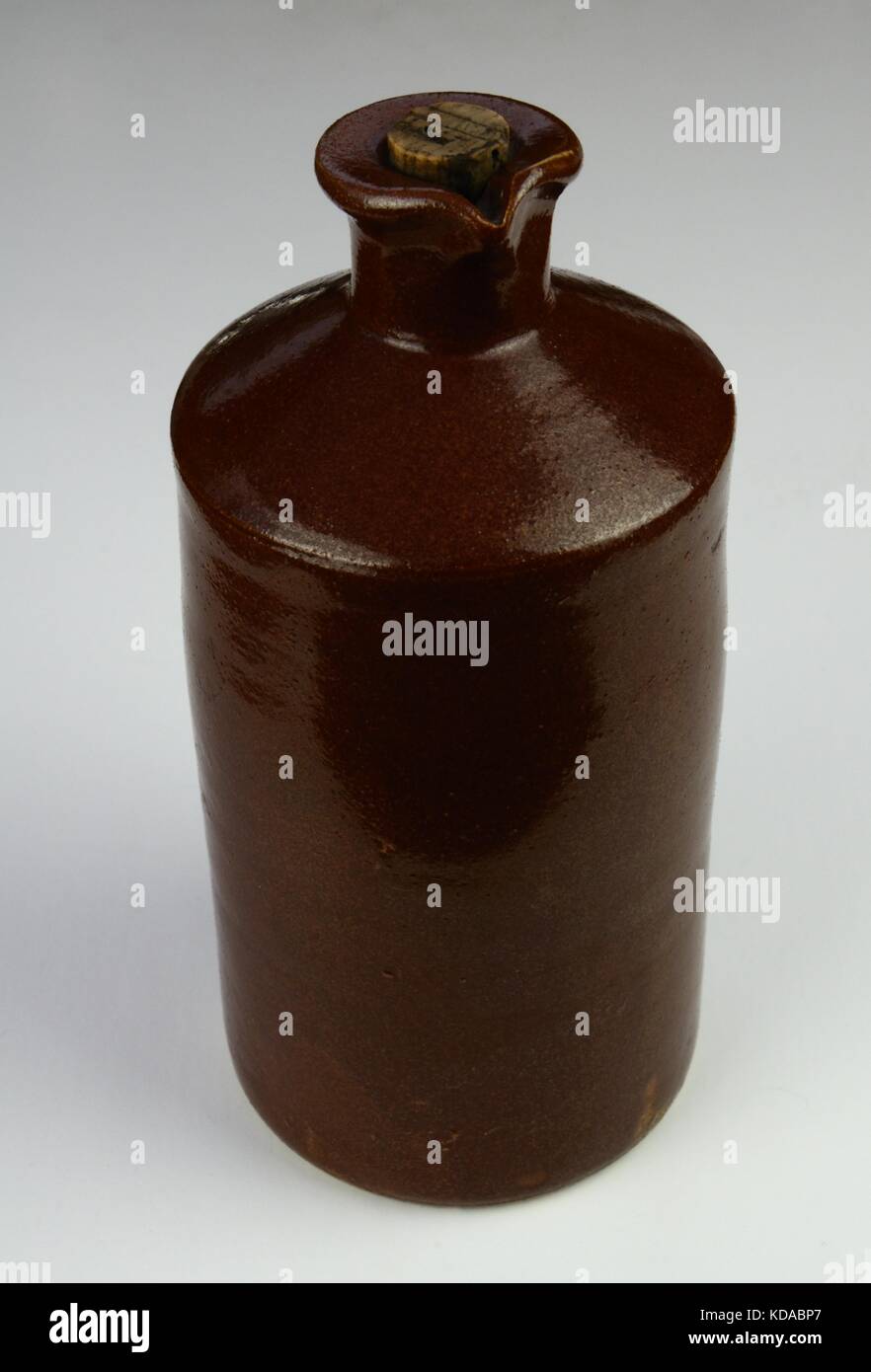 Antique ink bottle hi-res stock photography and images - Alamy