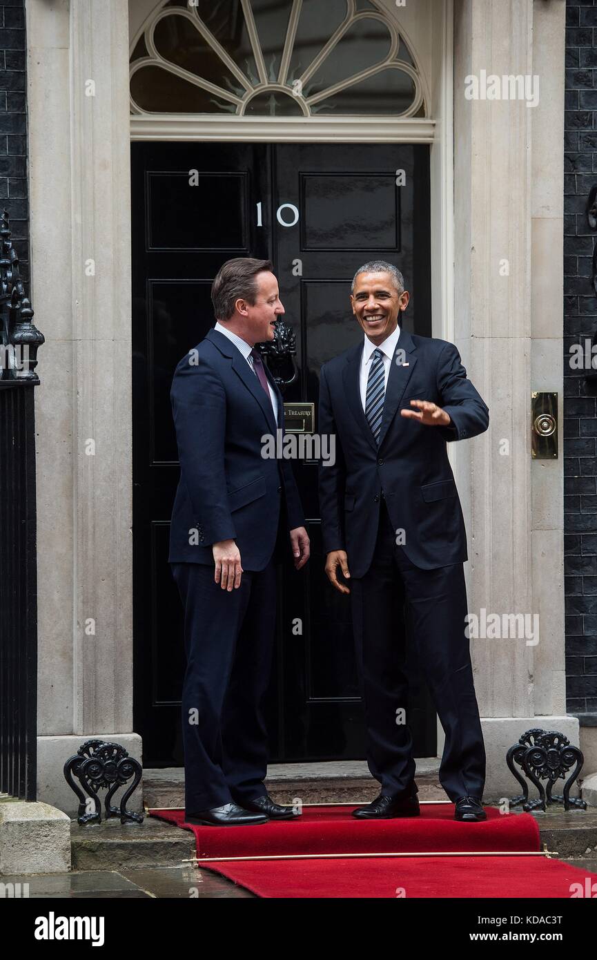 U.S. President Barack Obama meets with UK Prime Minister David Cameron ...