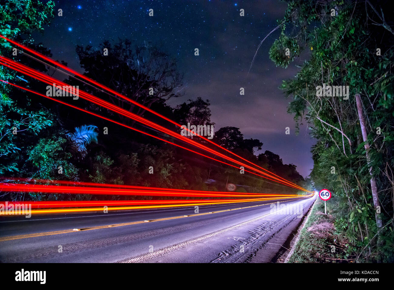 "Rodovia BR 101 (Estrada) fotografado em Linhares, Espírito Santo ...
