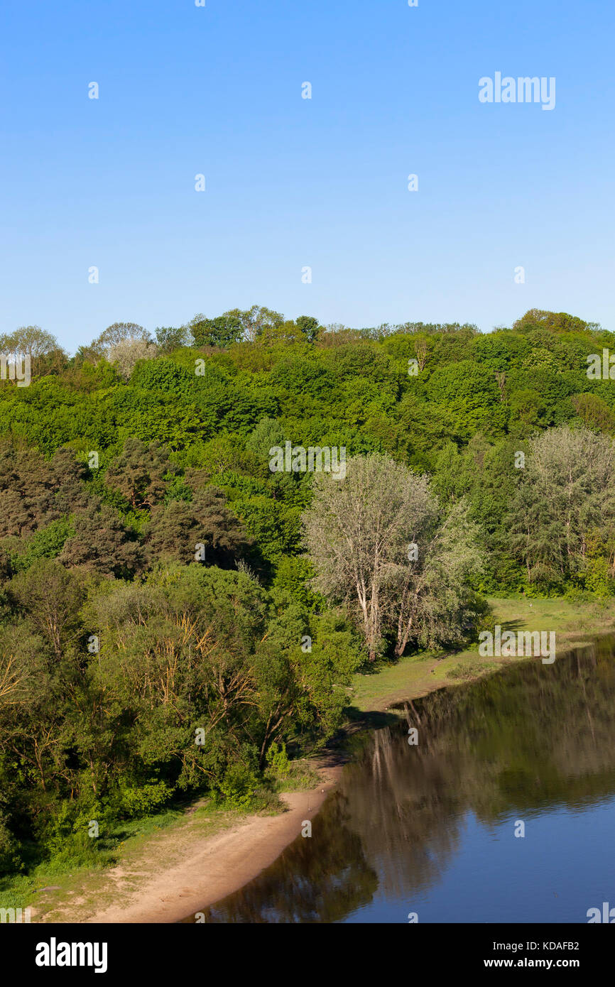 Colorful trees border river hi-res stock photography and images - Alamy