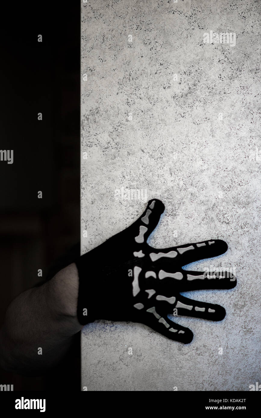 Simbolism hi-res stock photography and images - Alamy