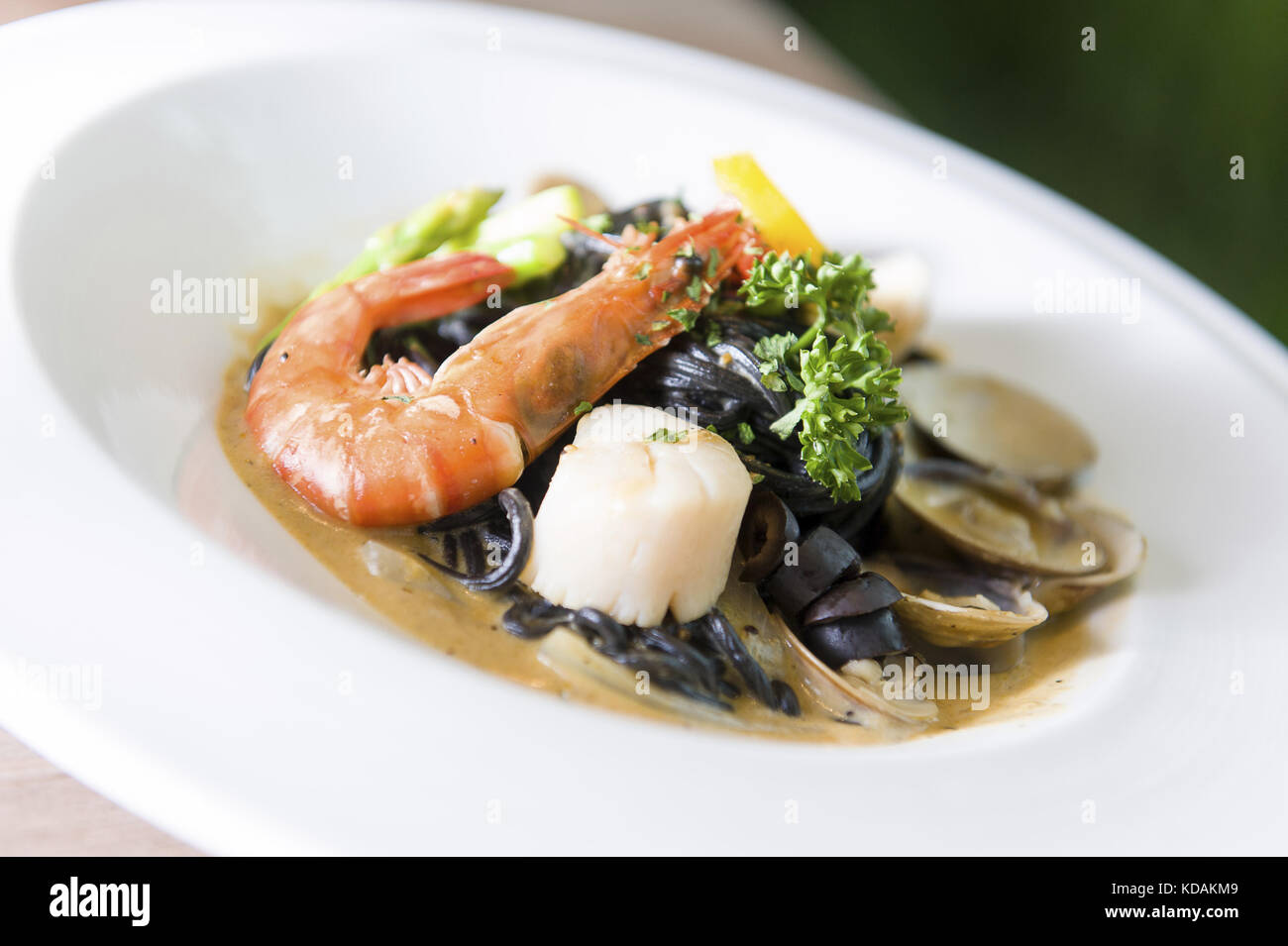 seafood spaghetti with cuttlefish Stock Photo - Alamy