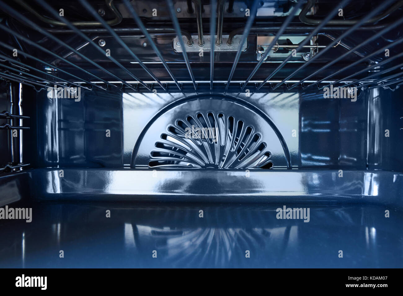 Electric convection oven hi-res stock photography and images - Alamy