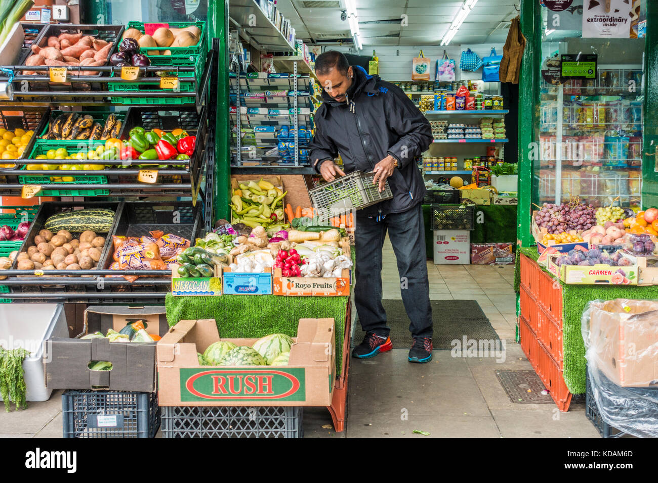 Grocers Shop Britain High Resolution Stock Photography and Images - Alamy