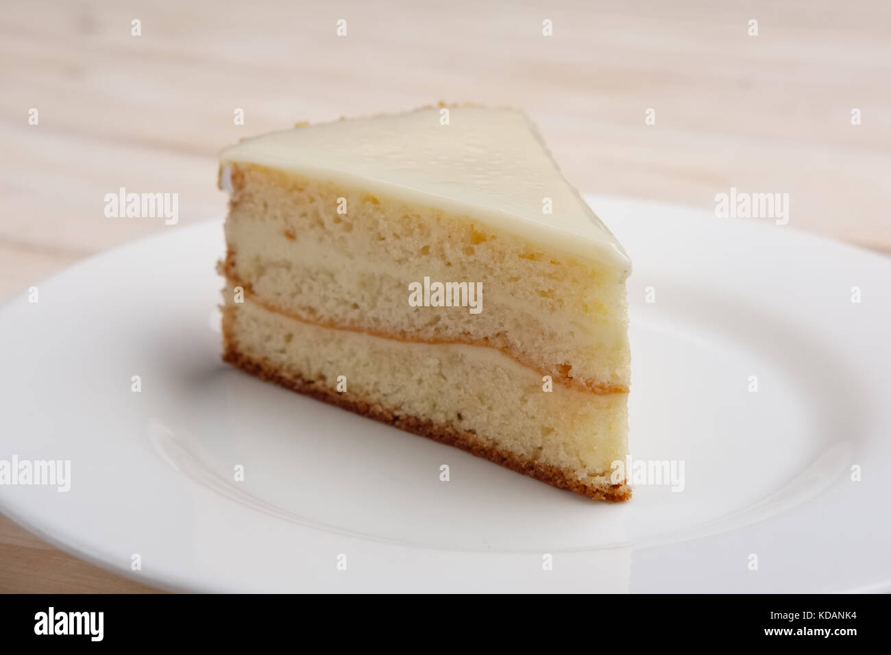 Portion cheesecake hi-res stock photography and images - Alamy