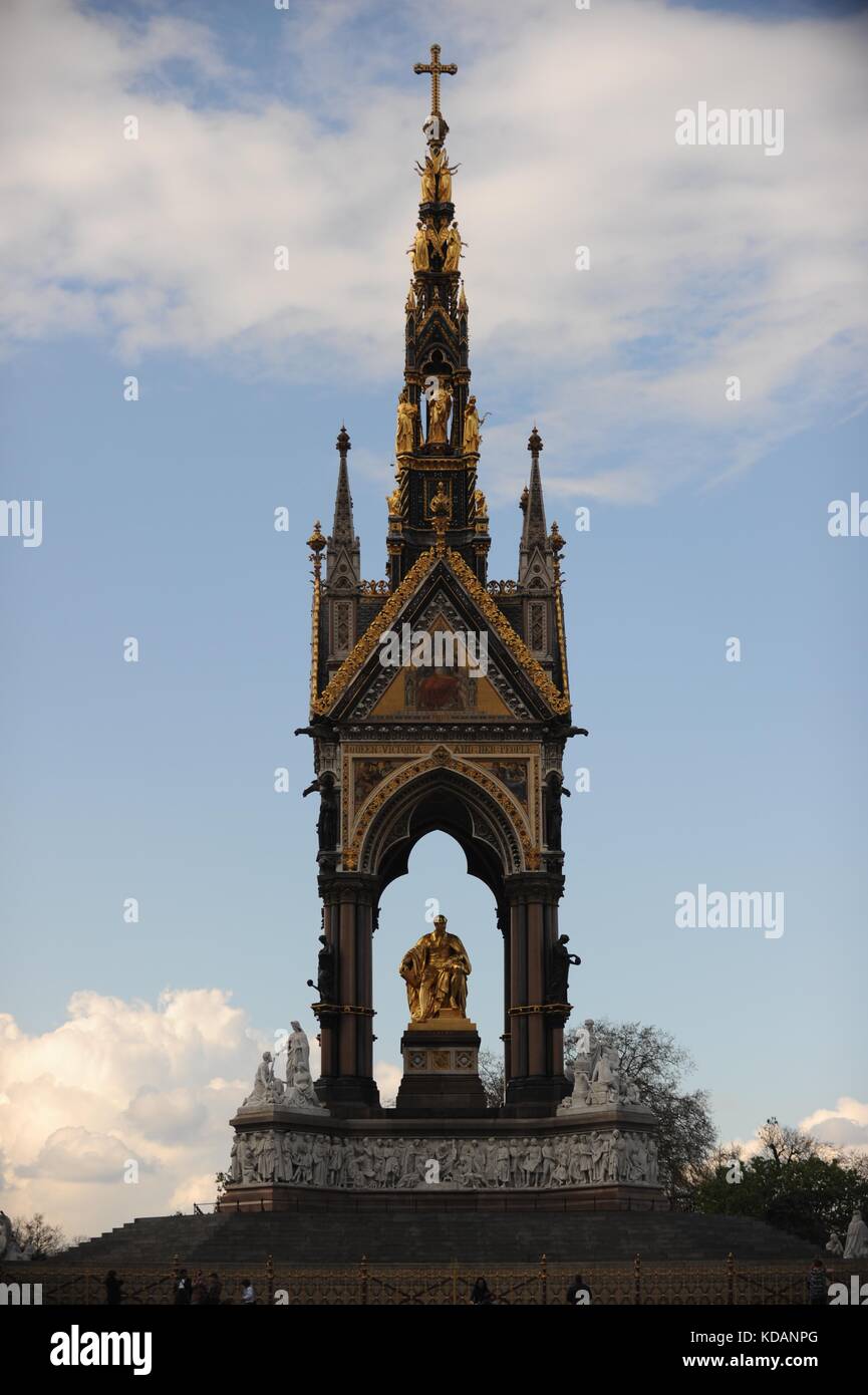 Albert Hall and Albert Memorial Stock Photo - Alamy