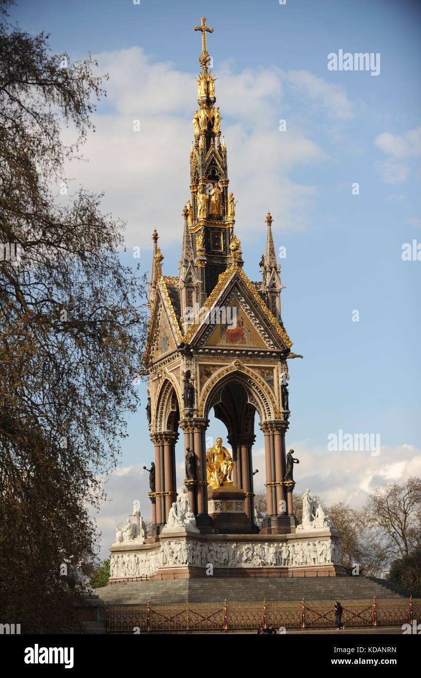 Albert Hall and Albert Memorial Stock Photo - Alamy