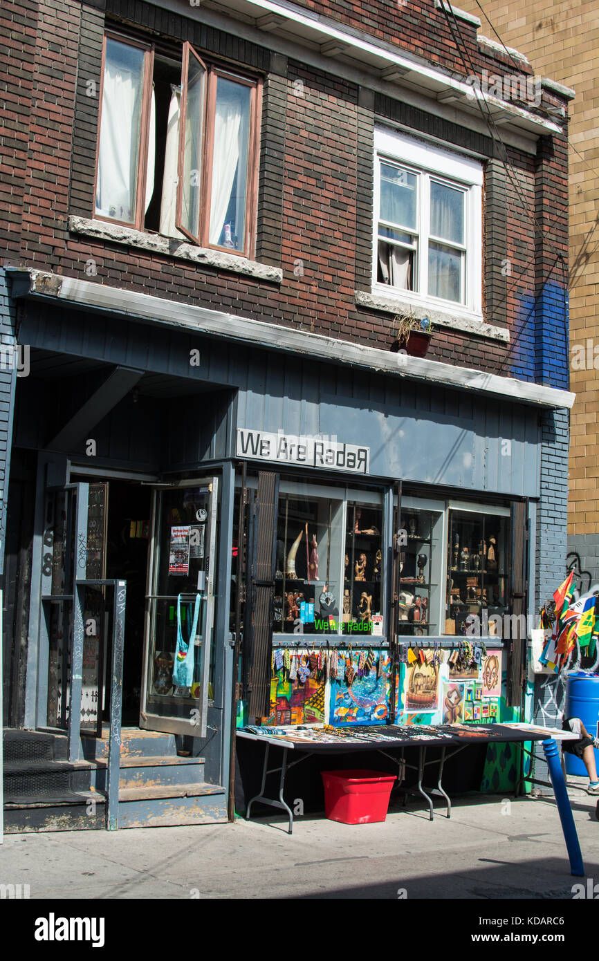 shop Toronto shops Canada market stall stalls outside business step ...
