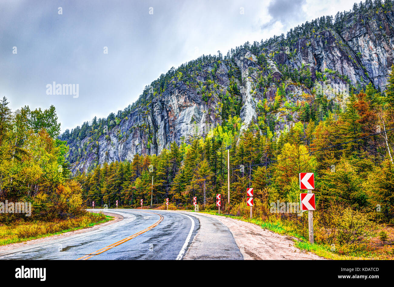 Quebec road signs hi-res stock photography and images - Alamy