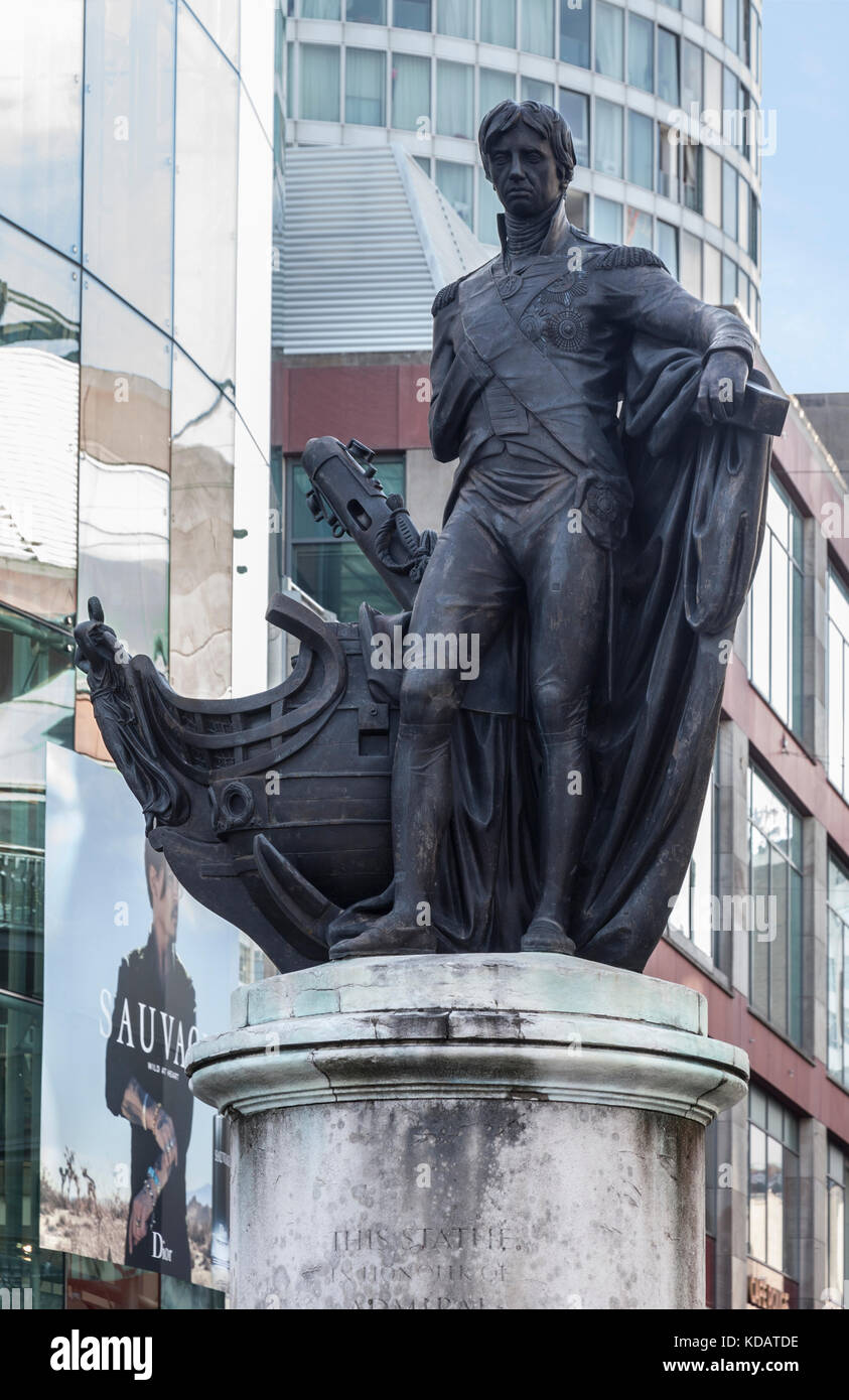 Lord nelson statue hi-res stock photography and images - Alamy
