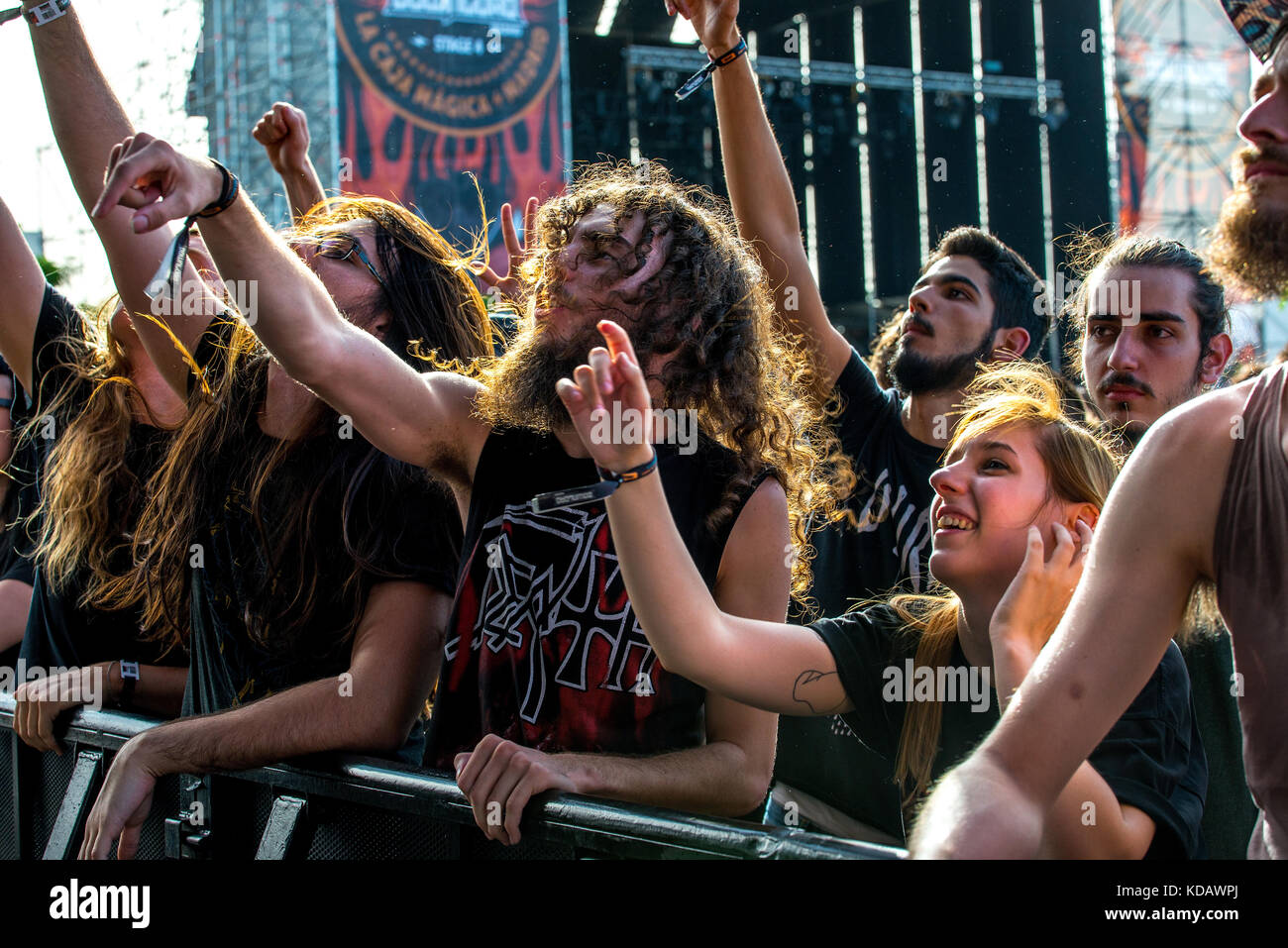 Metal concert crowd hi-res stock photography and images - Alamy