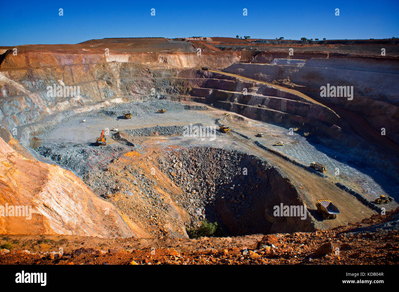 Open pit gold mine, goldfields Western Australia Stock Photo - Alamy